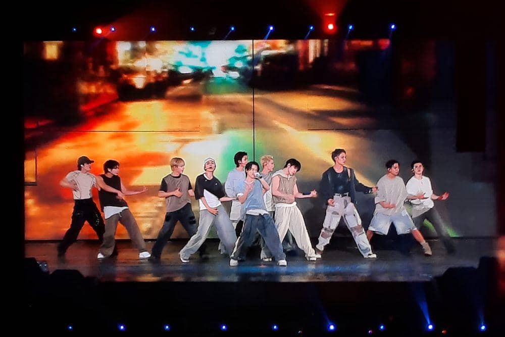 Nonton Konser SEVENTEEN RIGHT HERE Jakarta | IDN Times