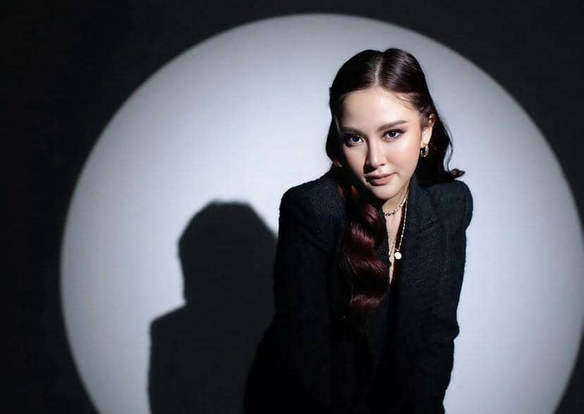 Biodata dan Profil Gabriella Larasati, Baru Dilamar Kekasih | IDN Times