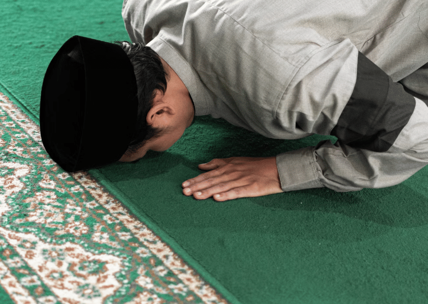 3 Contoh Teks Protokol Tarawih Ramadan 2025, Pelajari! | IDN Times