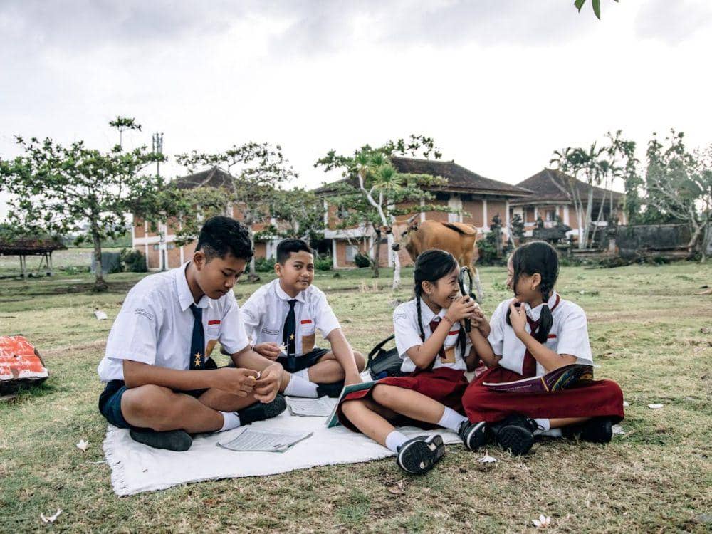 Jadwal Penerimaan Murid Baru SMP 2025, Catat Syaratnya | IDN Times