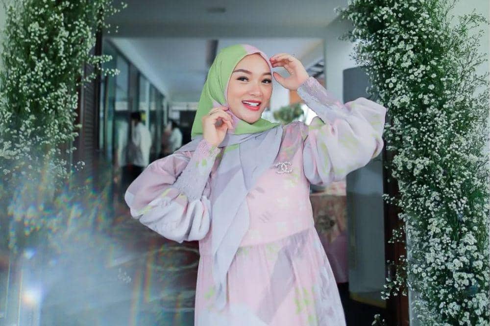 Lirik Lagu Bang Jono Zaskia Gotik | IDN Times
