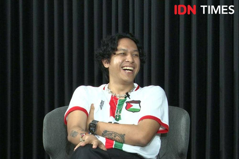 ⁠Hindia Soal "semua lagu cinta terdengar sama" yang Viral | IDN Times