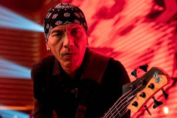 Biodata dan Profil Yuke Sampurna, Bassist Dewa 19 | IDN Times