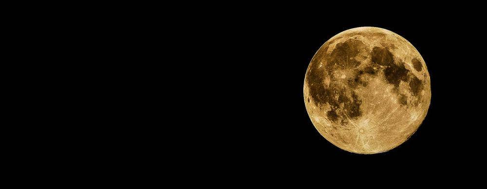 5 Ciri-Ciri Bulan, Permukaan Kasar dan Tidak Memiliki Cahaya | IDN Times