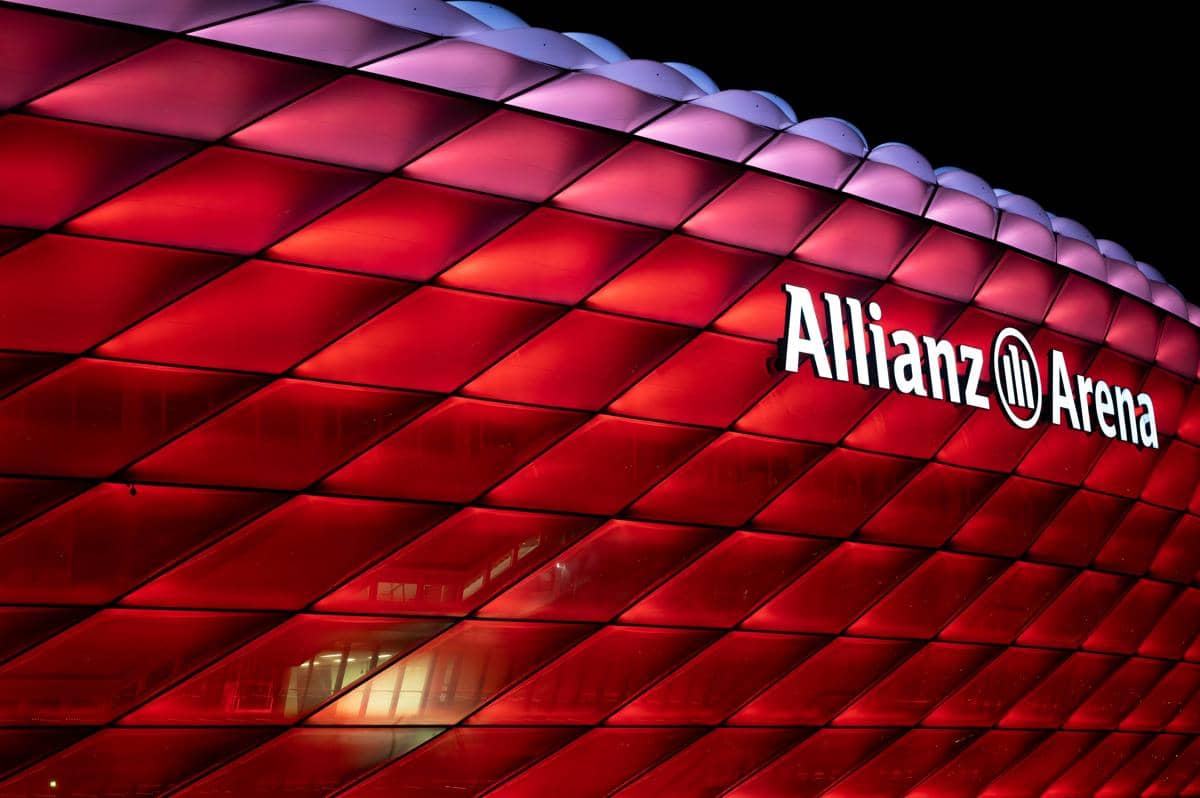 [FOTO] Atmosfer Megah Allianz Arena Sambut Kelolosan Bayern Munich ...