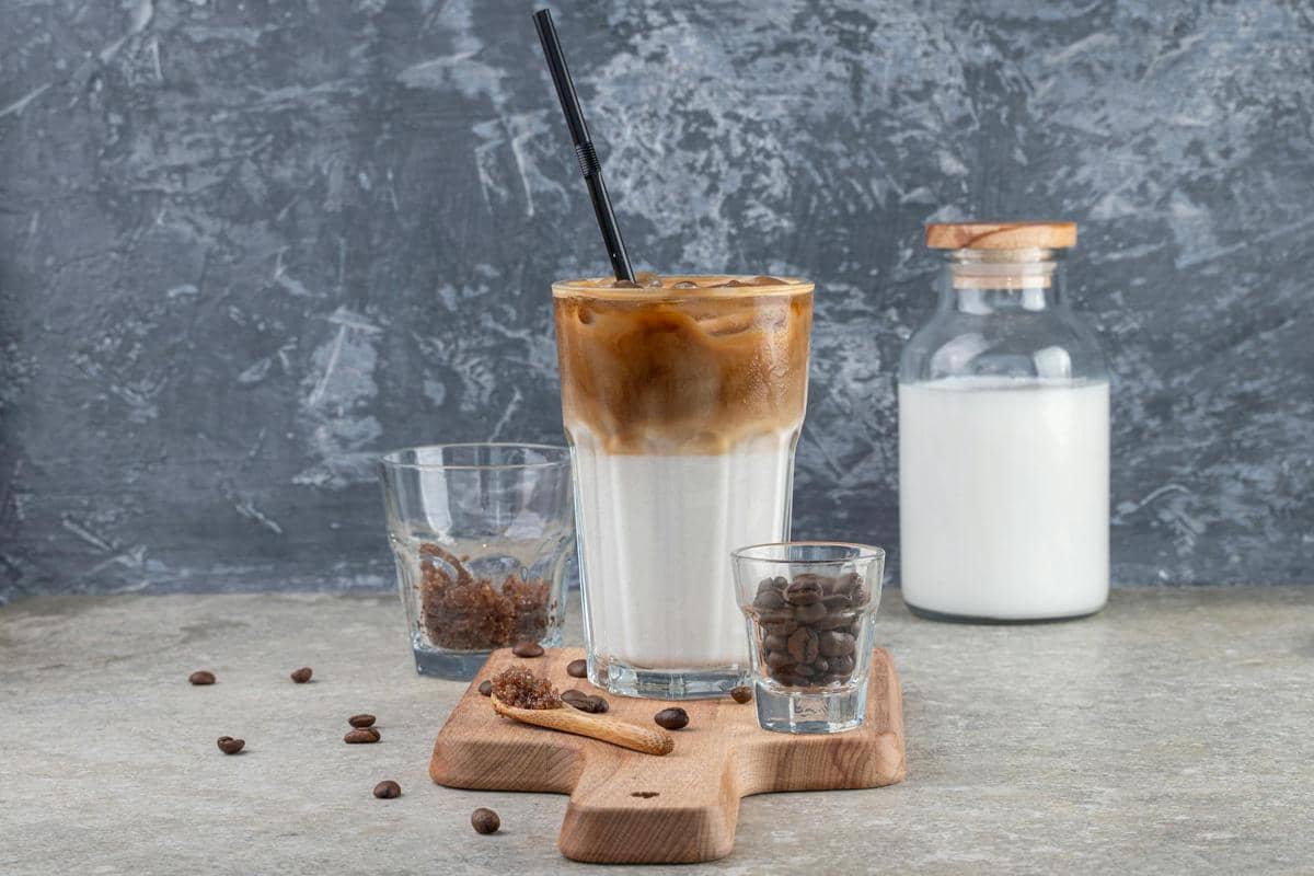 Resep Hazelnut Iced Coffee ala Cafe yang Segar | IDN Times