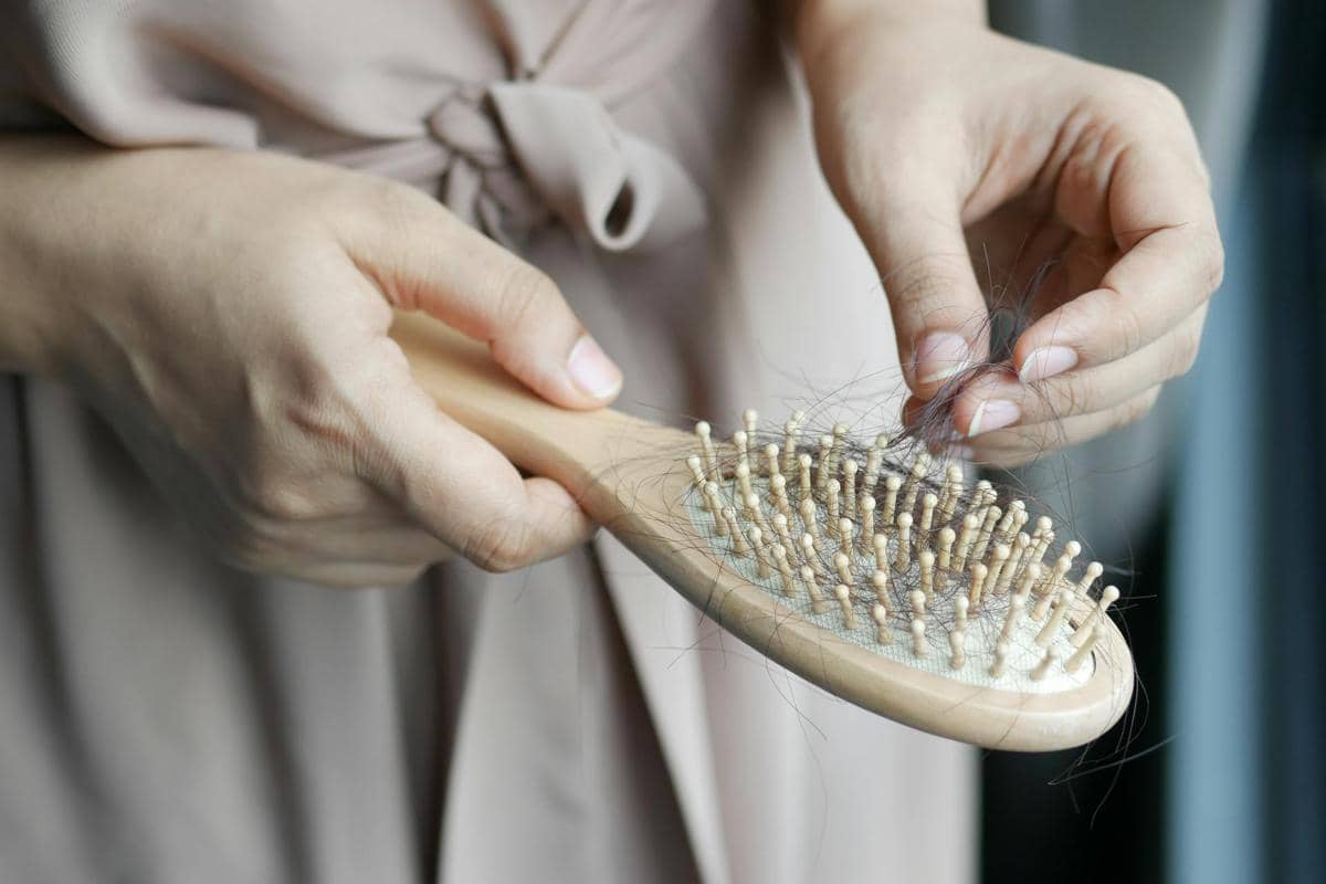 DIY Hair Tonic Alami untuk Rambut Rontok | IDN Times