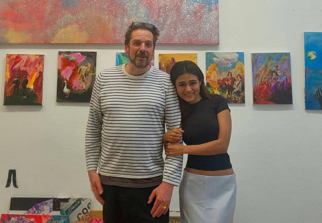 9 Potret Shalini Pandey Liburan di Berlin | IDN Times