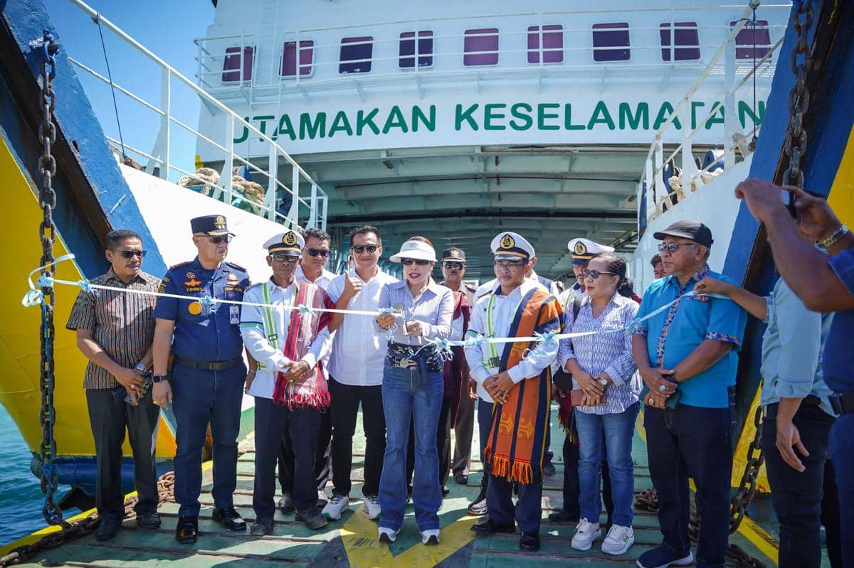 KMP Cakalang Berlayar Perdana di Rute Waikelo NTT – Sape NTB | IDN ...