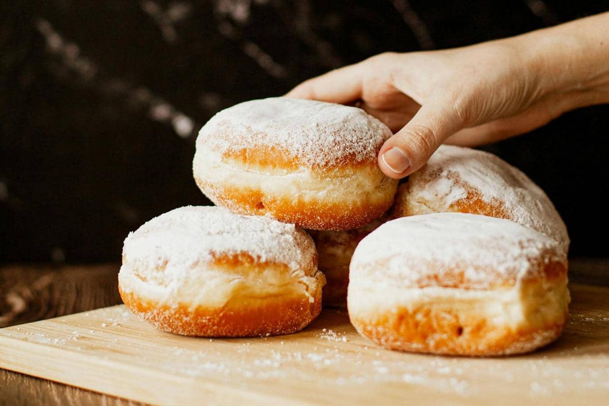 Resep Donat Susu Lembut Anti Bantat | IDN Times