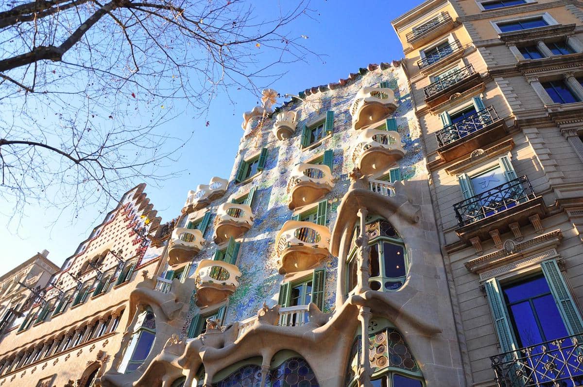Casa Batlló, Mahakarya Antoni Gaudí di Barcelona | IDN Times