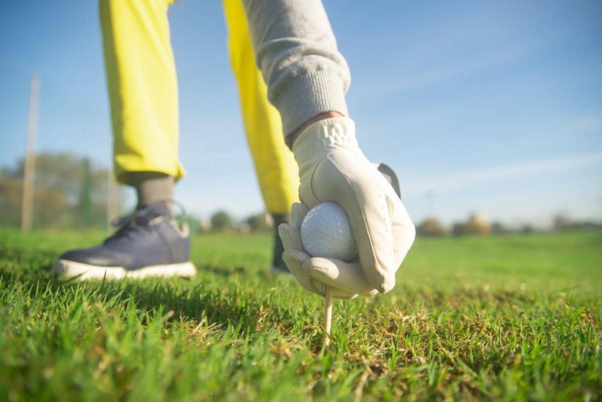Pilihan Sepatu Golf Under Armour, Siap Menemani 18 Hole! | IDN Times