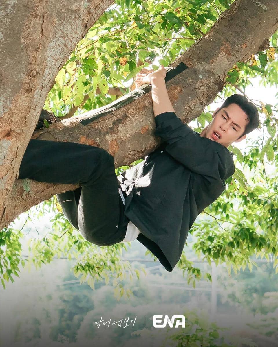 7 Culture Shock Do Ji Ui di Drakor Doctor On The Edge | IDN Times