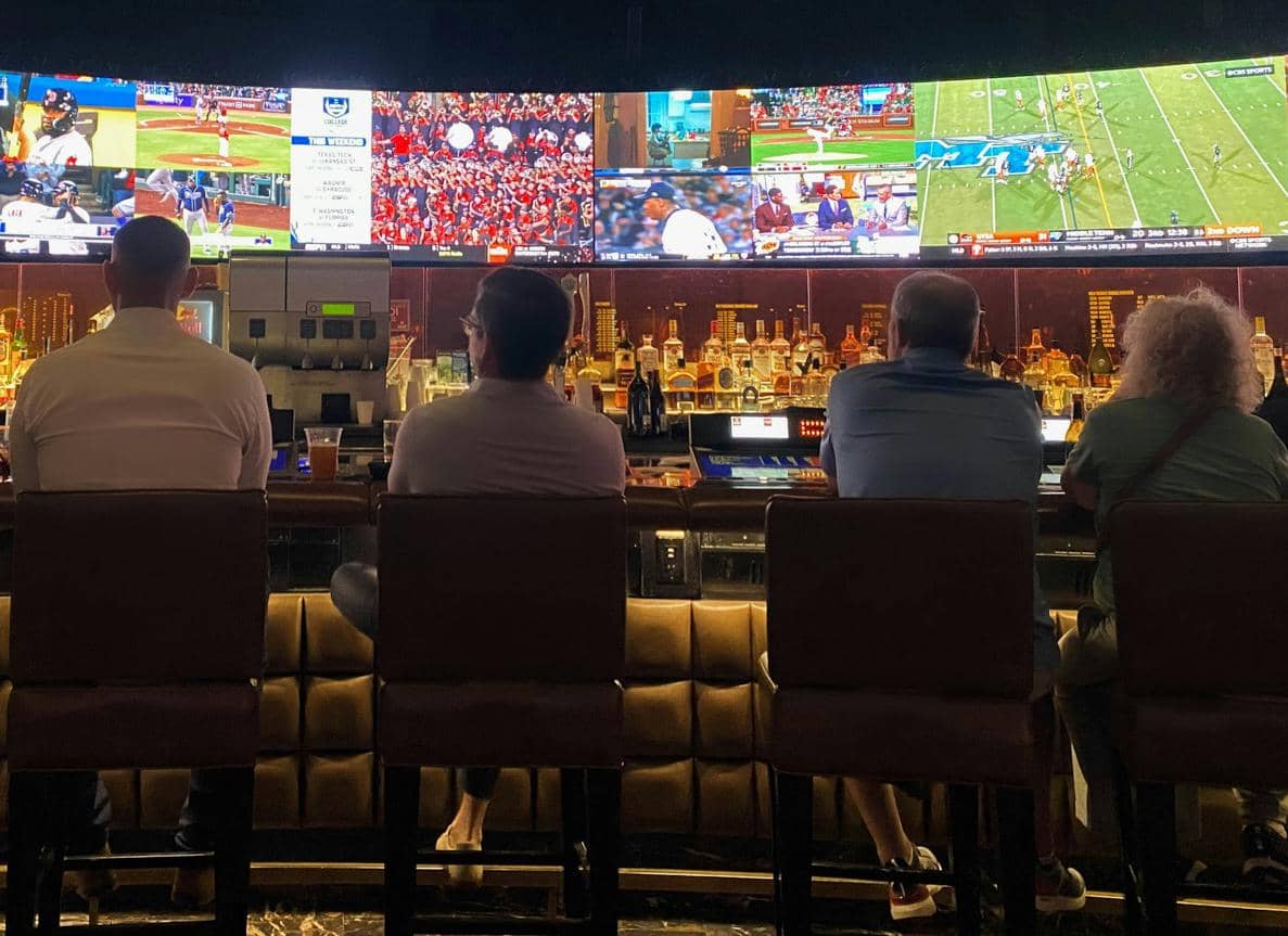 Tempat Nobar Piala Dunia 2026 di Canggu Bali | IDN Times