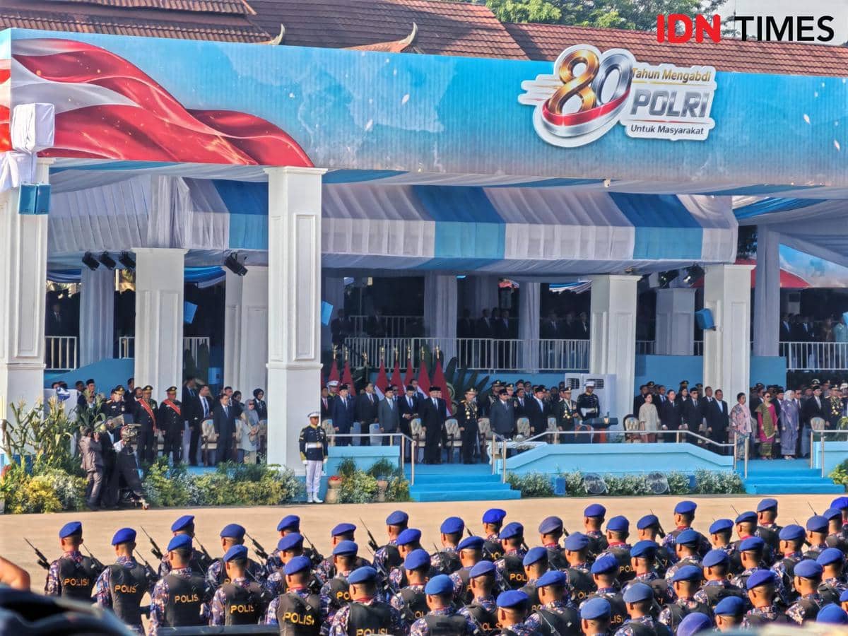 Jokowi-Gibran Hadiri HUT ke-80 Bhayangkara, Prabowo Inspektur Upacara ...